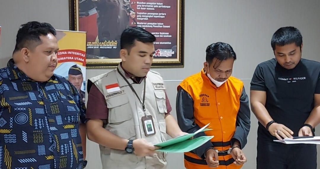 Kejati Sumut Kembali Amankan DPO Terpidana Korupsi Pembangunan Jalan - Delinewstv