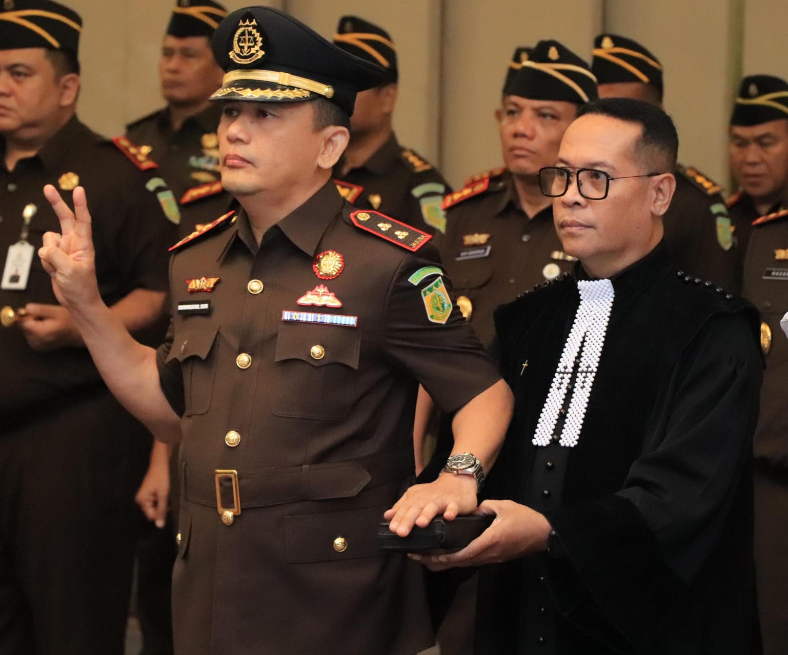 Pelantikan Sumanggar Siagian sebagai Kepala Kejaksaan Aru: Langkah Baru ...