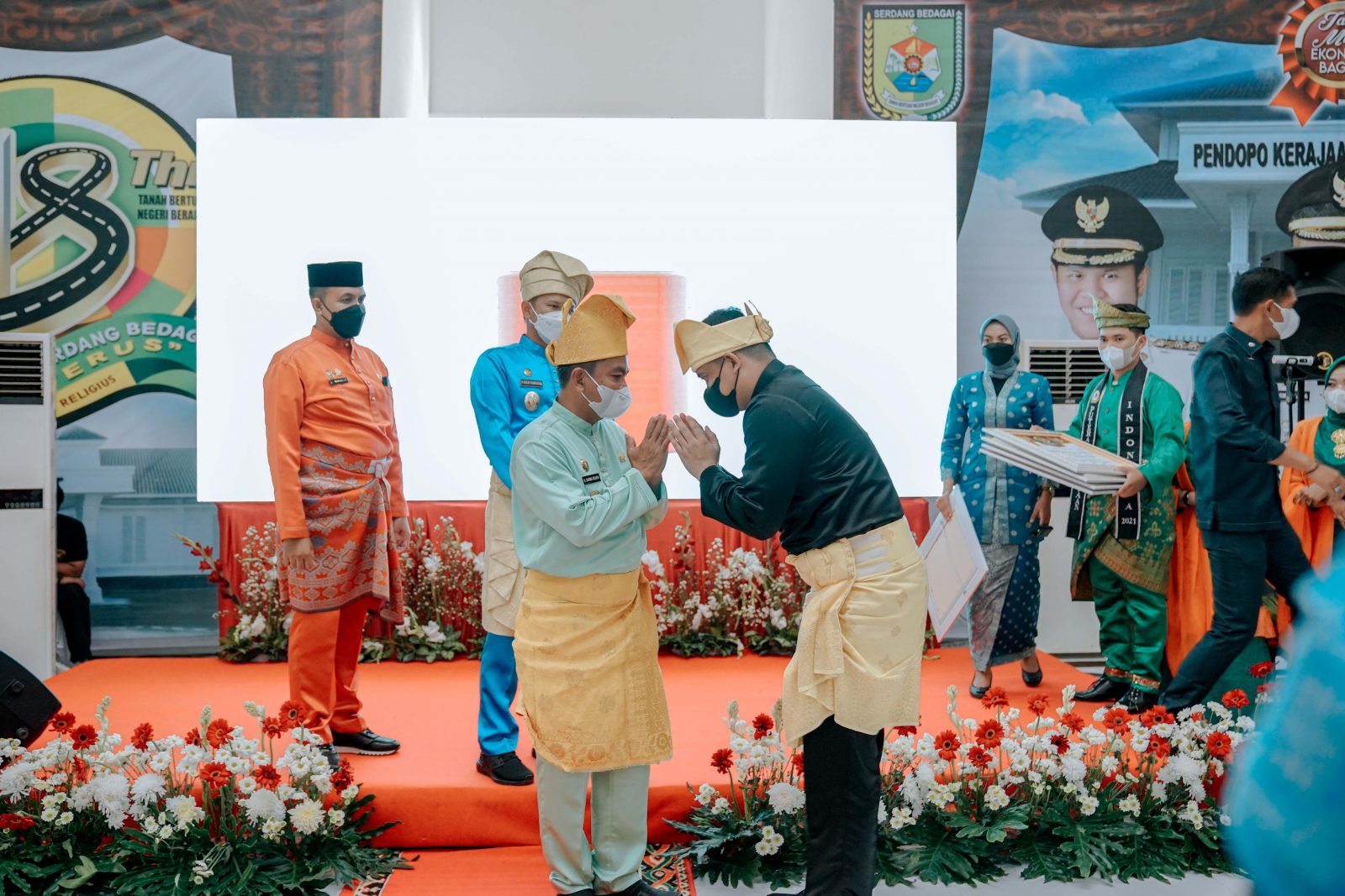 Bobby Nasution Hadiri Resepsi Hari Jadi Kabupaten Sergai Ke-18 Tahun 2022 - Delinewstv